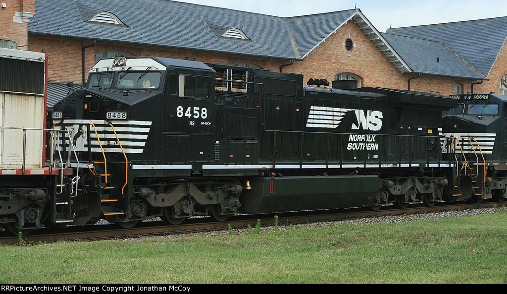 NS 8458